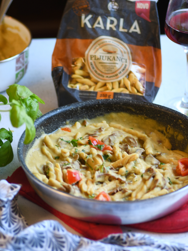 Pljukanci Okusi Orijenta s gljivama i hummusom | Žitoproizvod